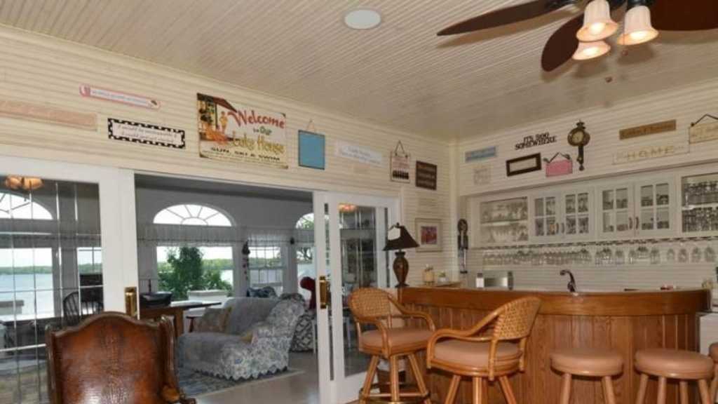 Check out an original Pabst family lakefront estate