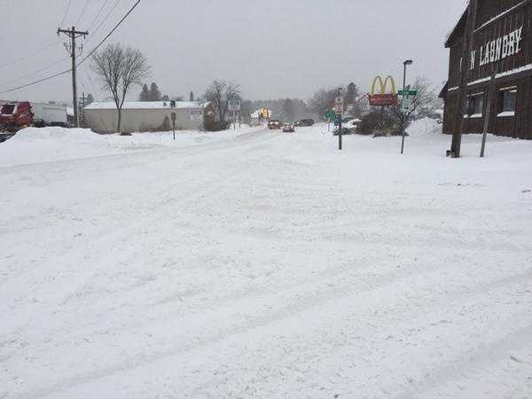 Images: Snow in Spooner, Wis.