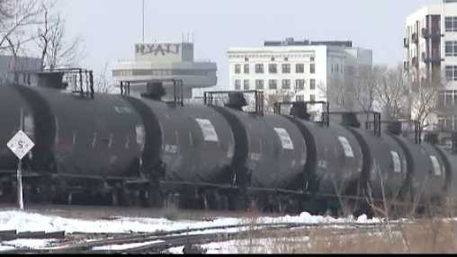 Trains carrying explosive crude oil travel through Wisconsin