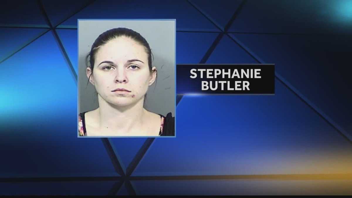 Former Waukesha bank teller accused of stealing from customers Former Waukesha bank teller accused of stealing from customers