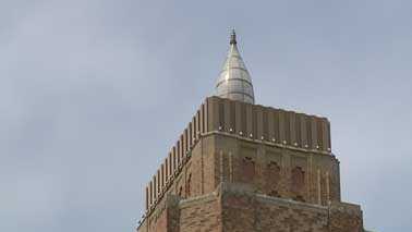 Milwaukee's iconic Gas Light Building sold