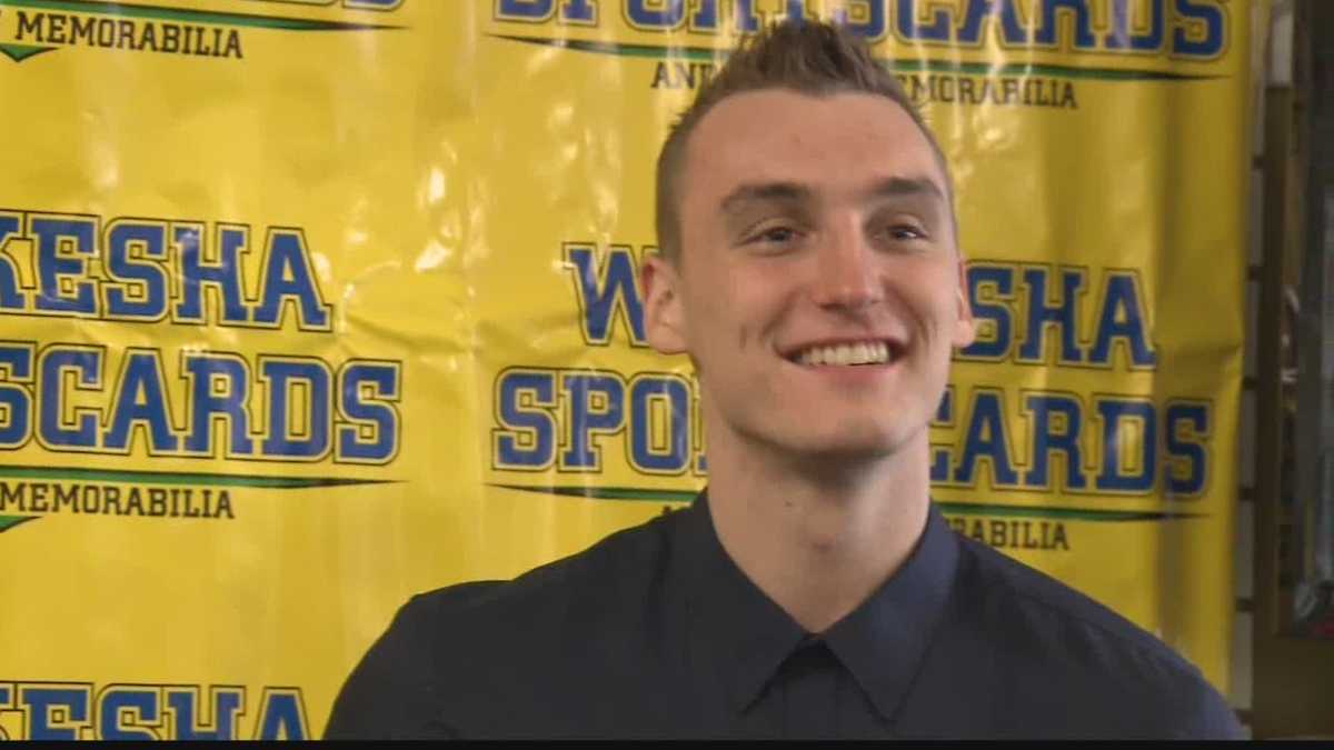 Sam Dekker reaches contract agreement with Rockets