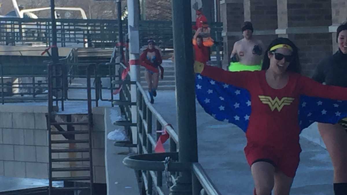 Underwear run participants brave cold