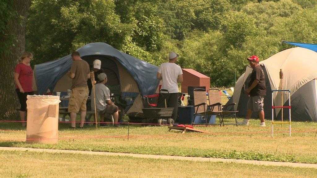 Campers set up for lakefront fireworks one day early