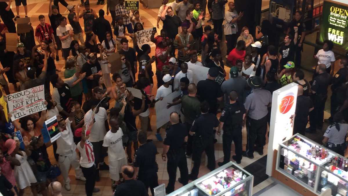 Photos: Mayfair Mall protest