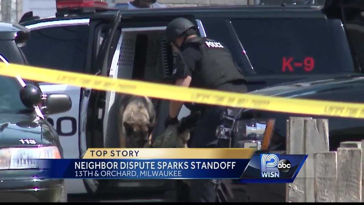 Fight about mattress left in alley leads to standoff