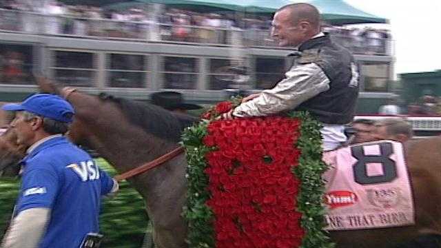 Mine That Bird arrives at Kentucky Derby Museum