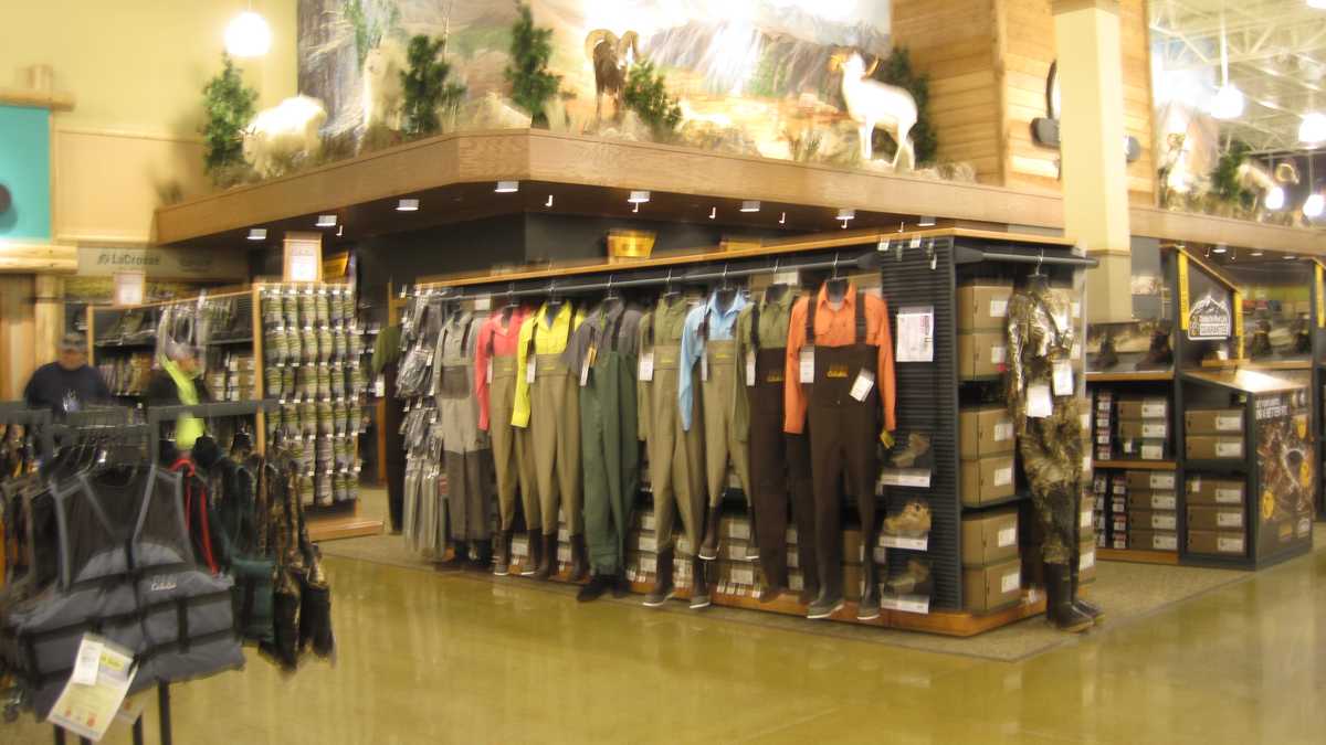 Images: Cabela's store opens today in Louisville