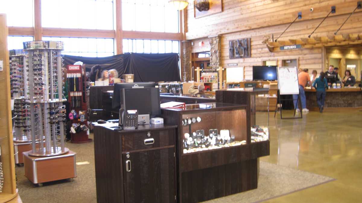Images: Cabela's store opens today in Louisville
