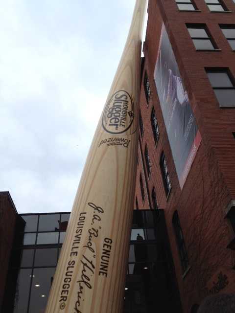 Images: Louisville Slugger unveils new logo