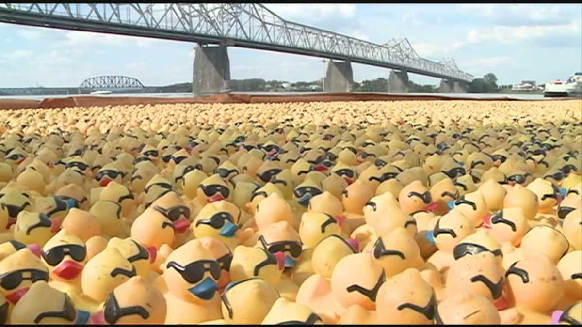 Rubber ducks fill Ohio River for Ken-Ducky Derby