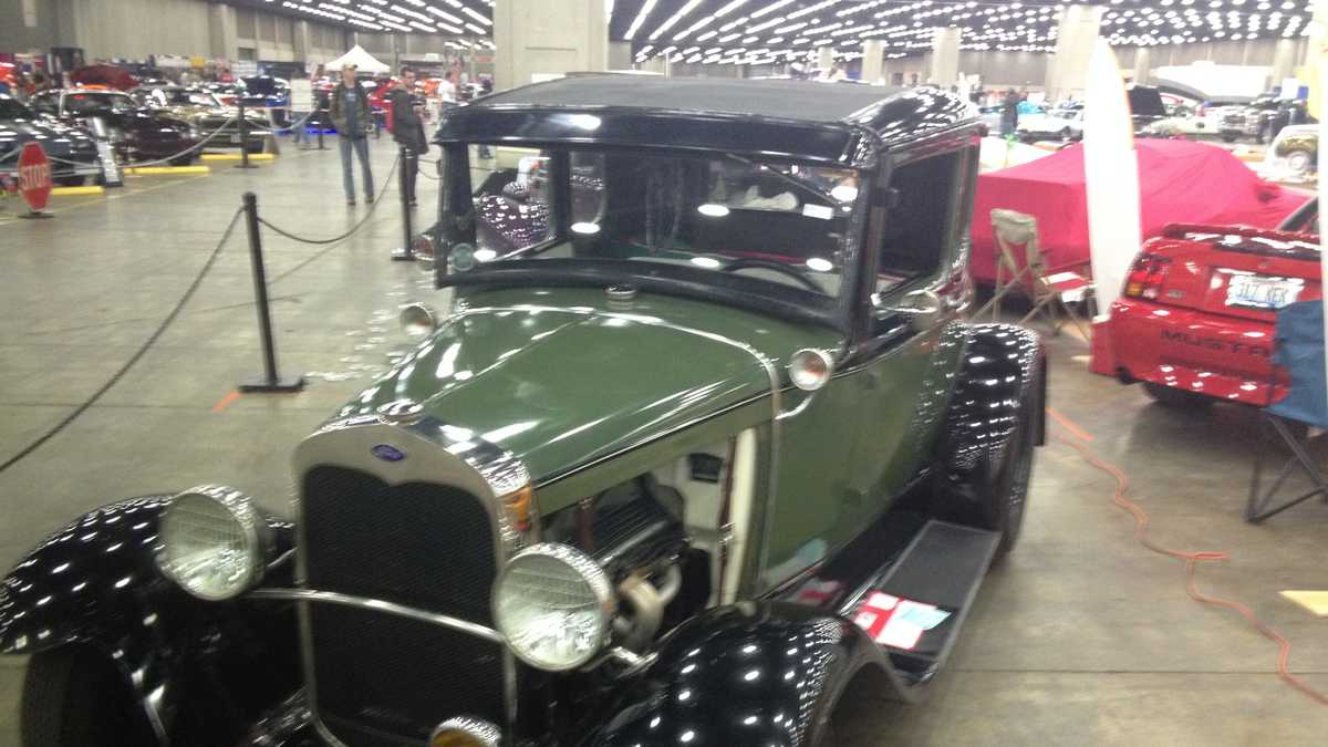 Images: Carl Casper Custom Cars and Louisville Auto Show