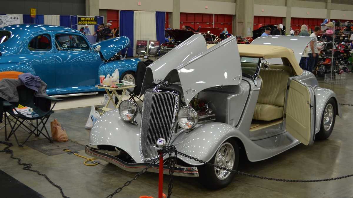 Images: 2014 Carl Casper Custom Car Show