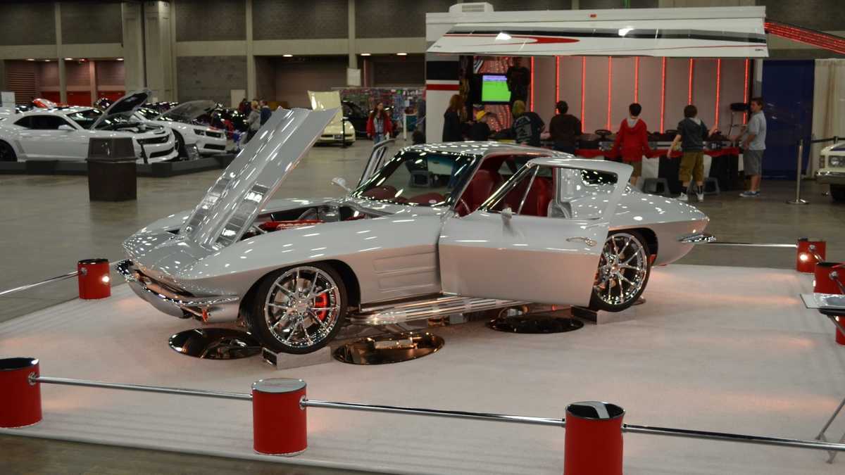 Images: 2014 Carl Casper Custom Car Show
