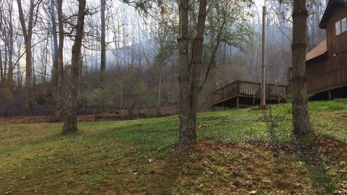 Images: Field fire breaks out in Bullitt County