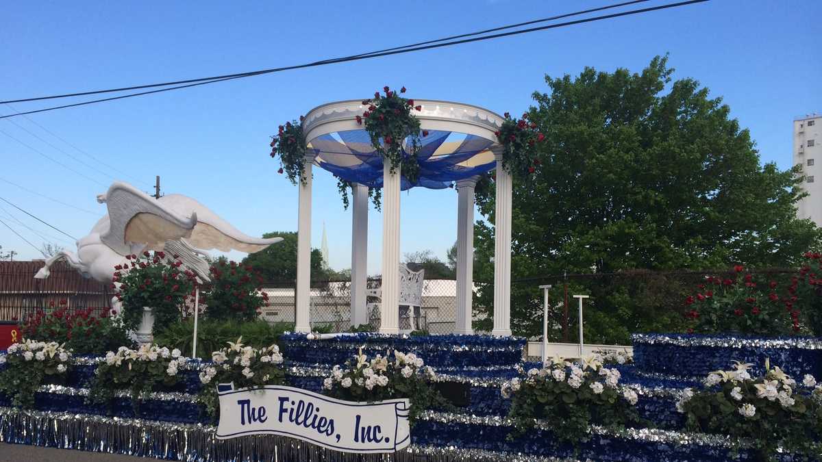 Images: Pegasus Parade floats begin lining up