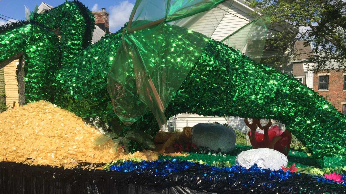 Images: Pegasus Parade floats begin lining up