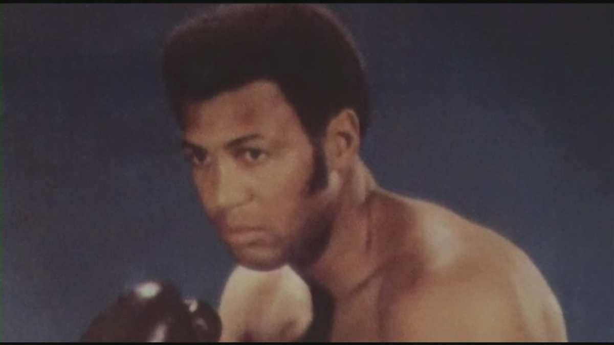 Family, friends say farewell to boxing great Jimmy Ellis