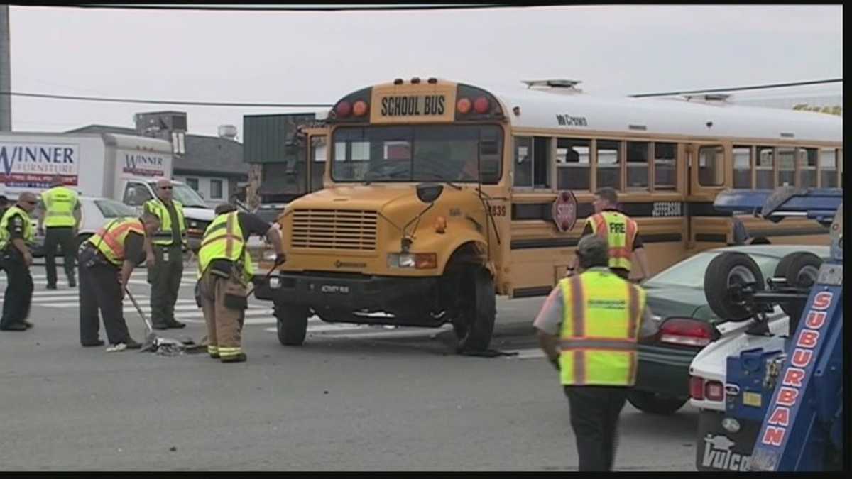JCPS bus carrying football players involved in crash