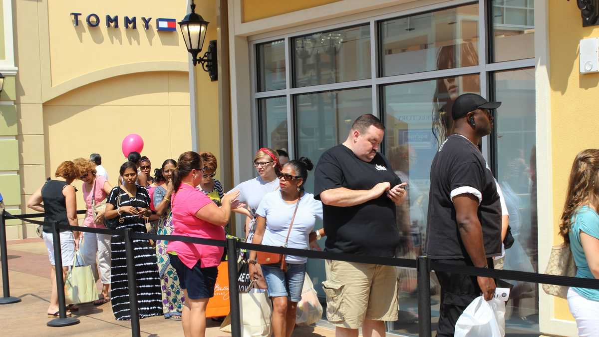 Images: Outlet Shoppes of the Bluegrass grand opening