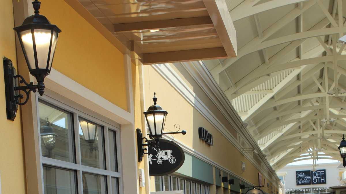 Images: Outlet Shoppes of the Bluegrass grand opening