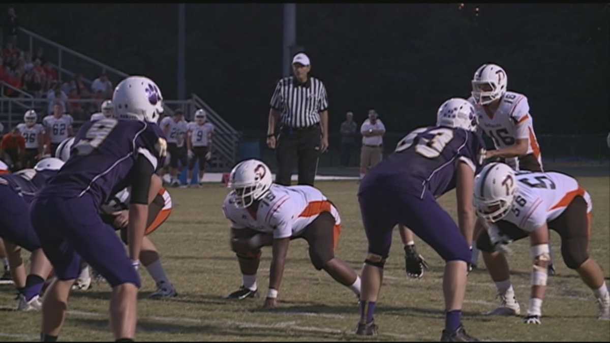 Undefeated H.S. football teams defend perfect records