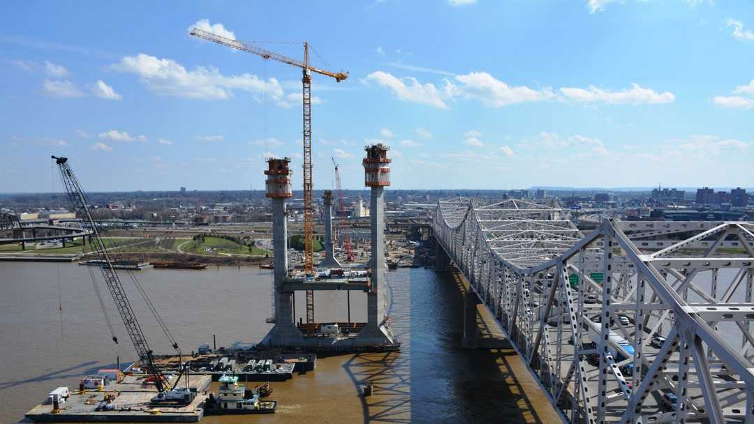 Milestone reached at new Downtown Crossing of Ohio River Bridges Project