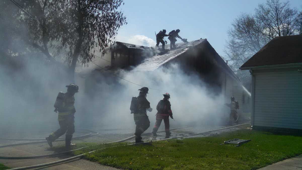 Berry Boulevard house fire under investigation