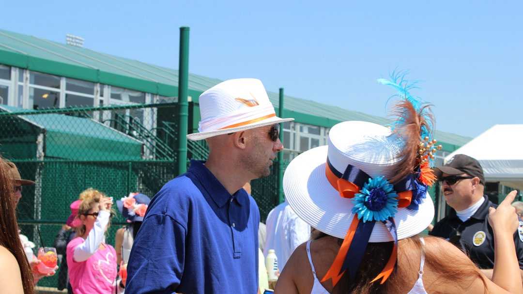 Images: Oaks Day 2015