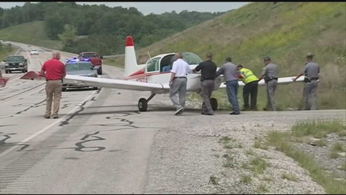 Plane lands safely on Highway 555 near Bluegrass Parkway