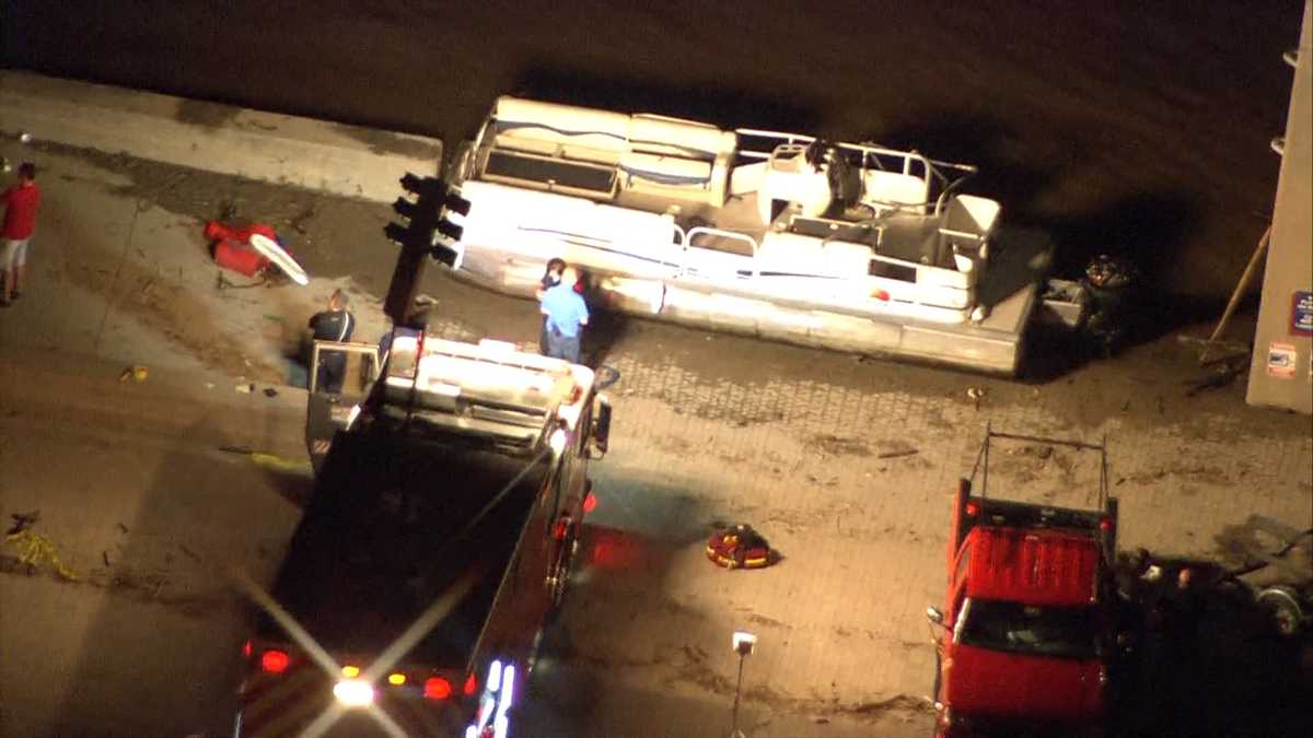 Images from rescue, recovery after pontoon boat capsizes