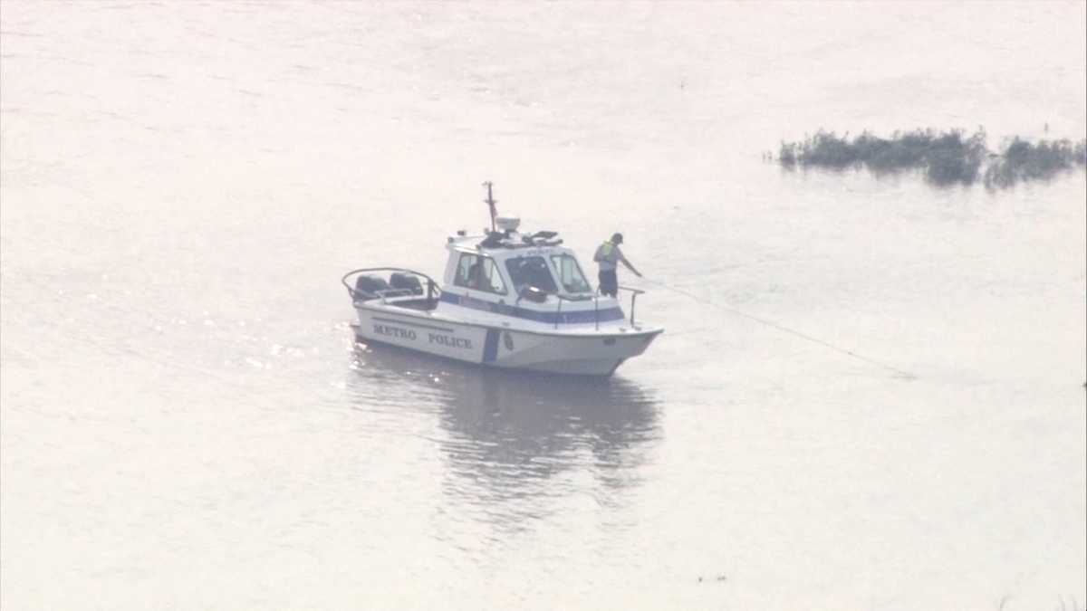 Images from rescue, recovery after pontoon boat capsizes