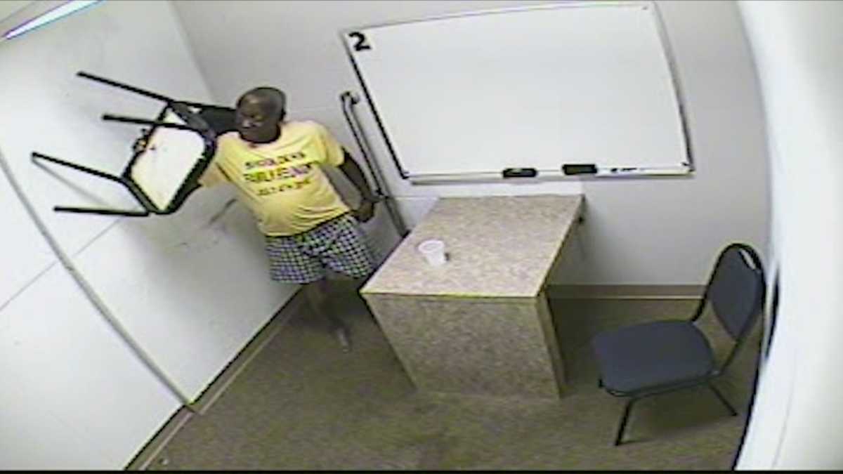 Murder Suspect Goes On Rampage Inside Lmpd Interview Room Police Say