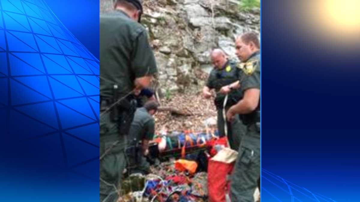 Ind. man falls from cliff while taking picture