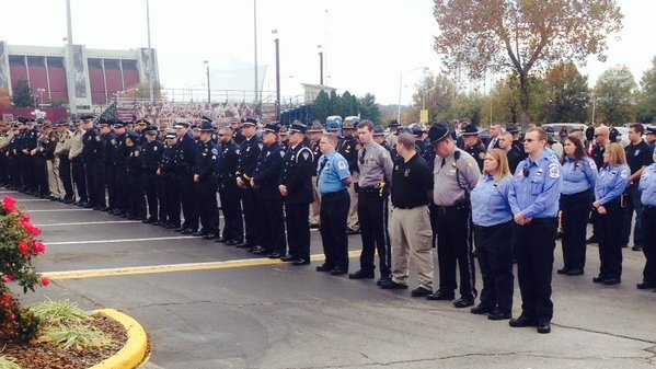 Images: Community rallies to support Officer Daniel Ellis