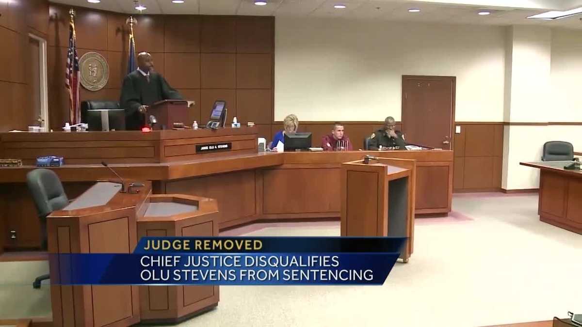 Judge Olu Stevens receives MLK Humanitarian Award