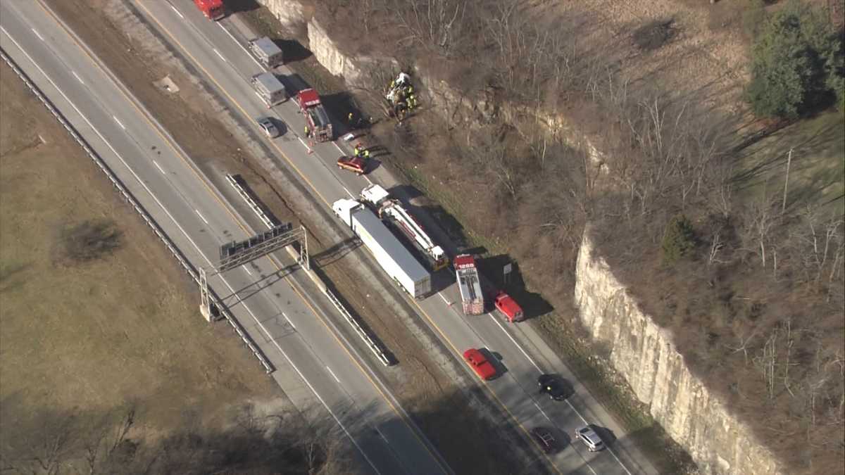 IMAGES: Crash on I-71 south near Indian Hills