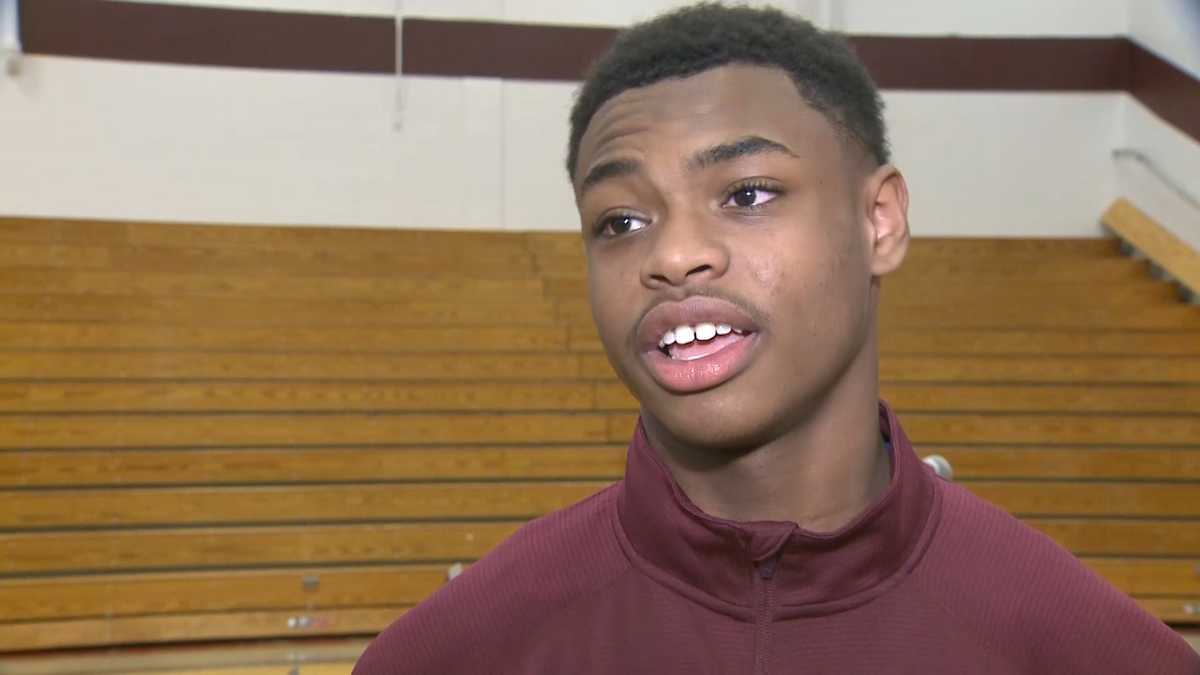 IMAGES: Doss rallies around state runner up basketball team
