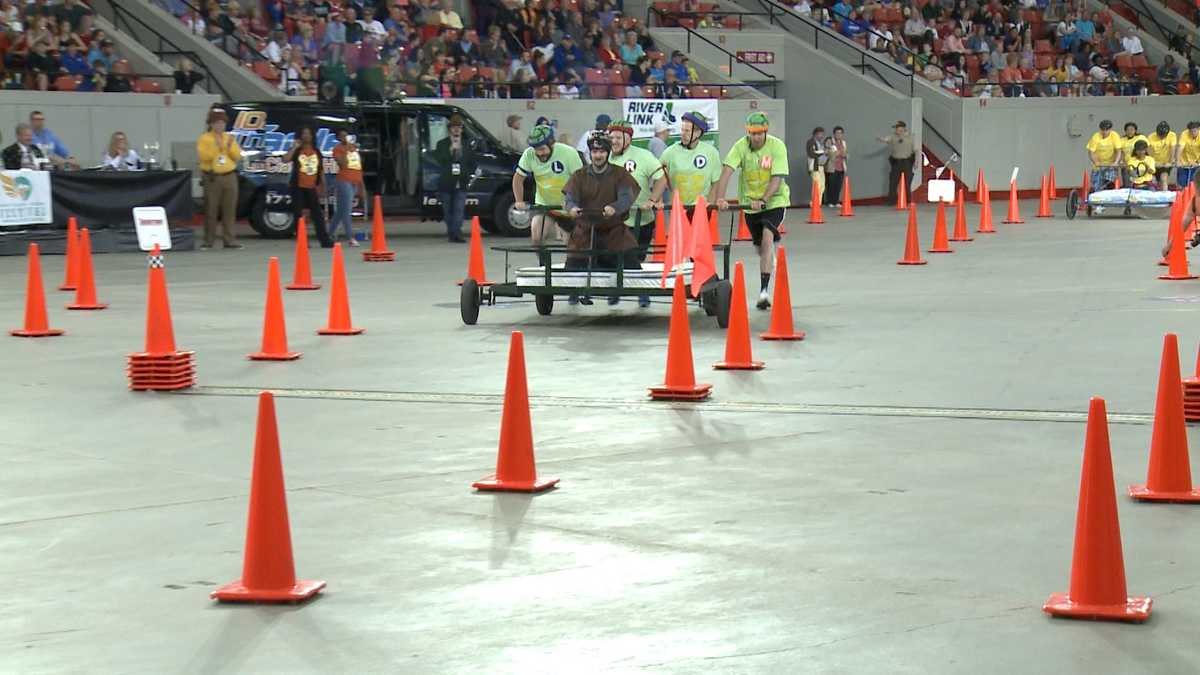 Photos: 2016 Great Bed Races