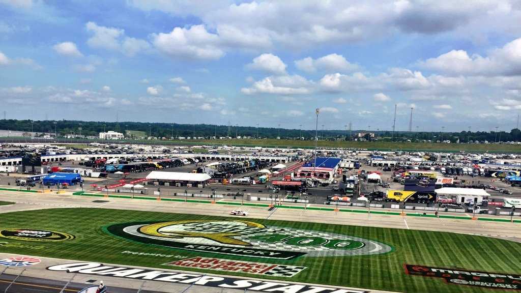 Byron rolls to fourth Trucks win at Kentucky Speedway