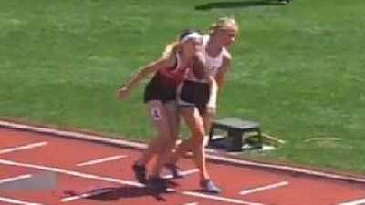 Runner praised for helping competitor finish race
