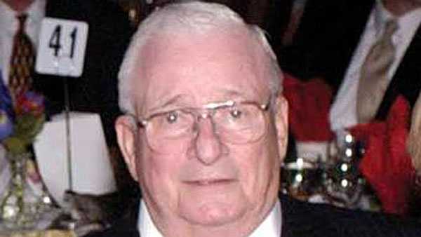 Former Browns, Ravens owner passes away