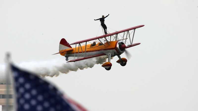 Wing walker performance photos before fatal crash