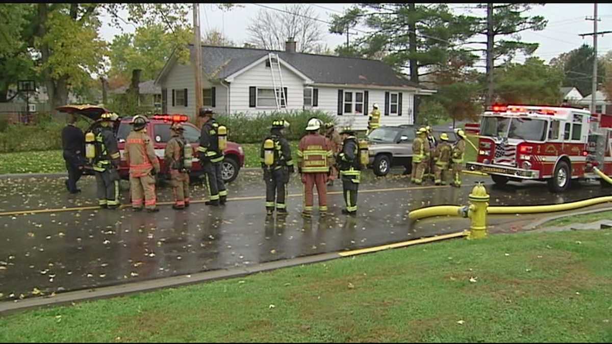 Off-duty firefighter rushes into home without gear to save residents
