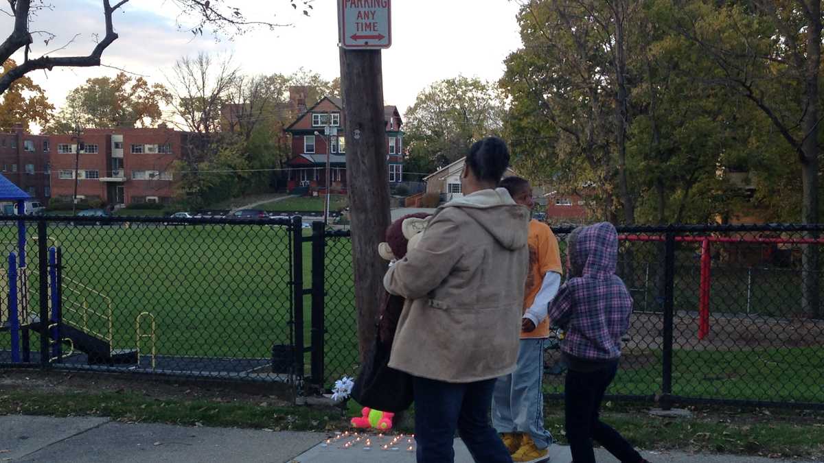 Images: Vigil for Trevaughn Everett