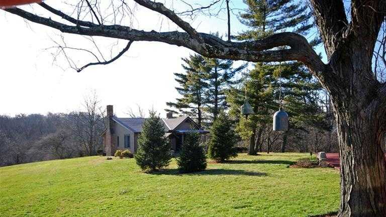 Tour the unique Frank Lloyd Wright Gerald B. Tonkens House