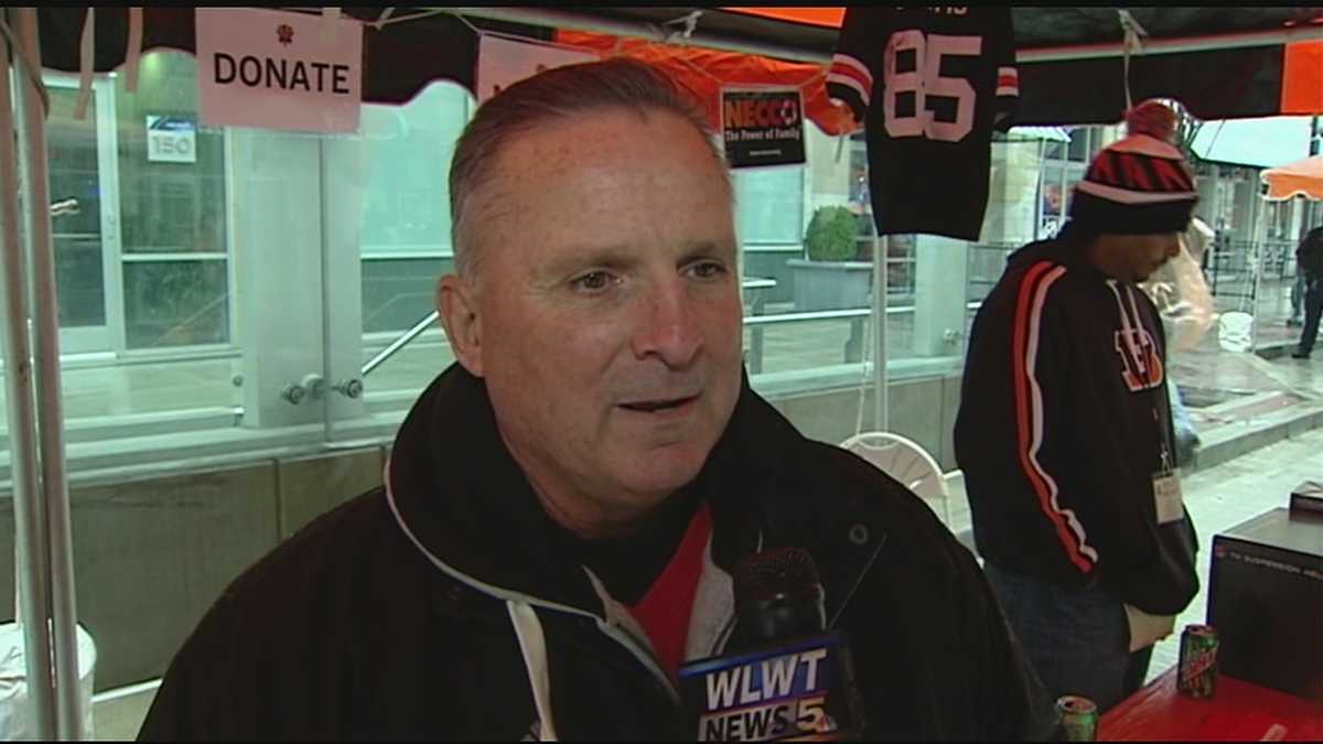 Former Bengals player helps kick off Ken Anderson's Autism Project