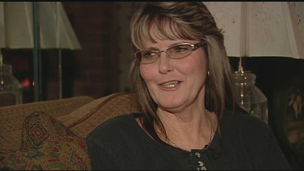 Bus driver who saved 2 girls hailed as hero, says it's only her job