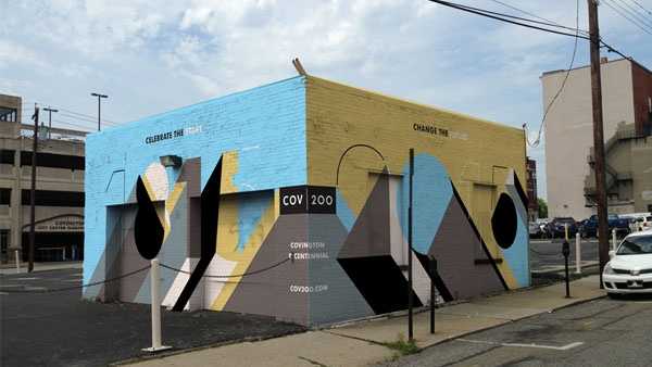 Covington celebrates bicentennial with large mural painting