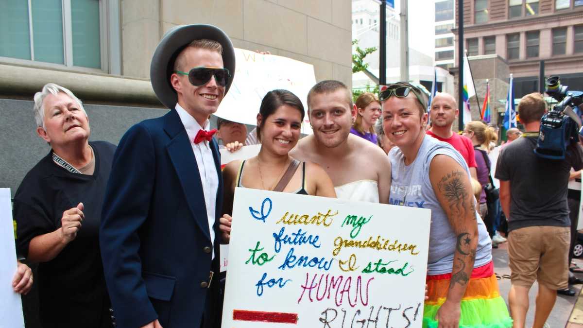 In Photos Both Sides Protest Same Sex Marriage Cases